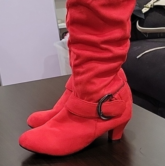 Vero Cuoio | Shoes | Vero Cuoio Red Suede Fashion Boots With Silver ...